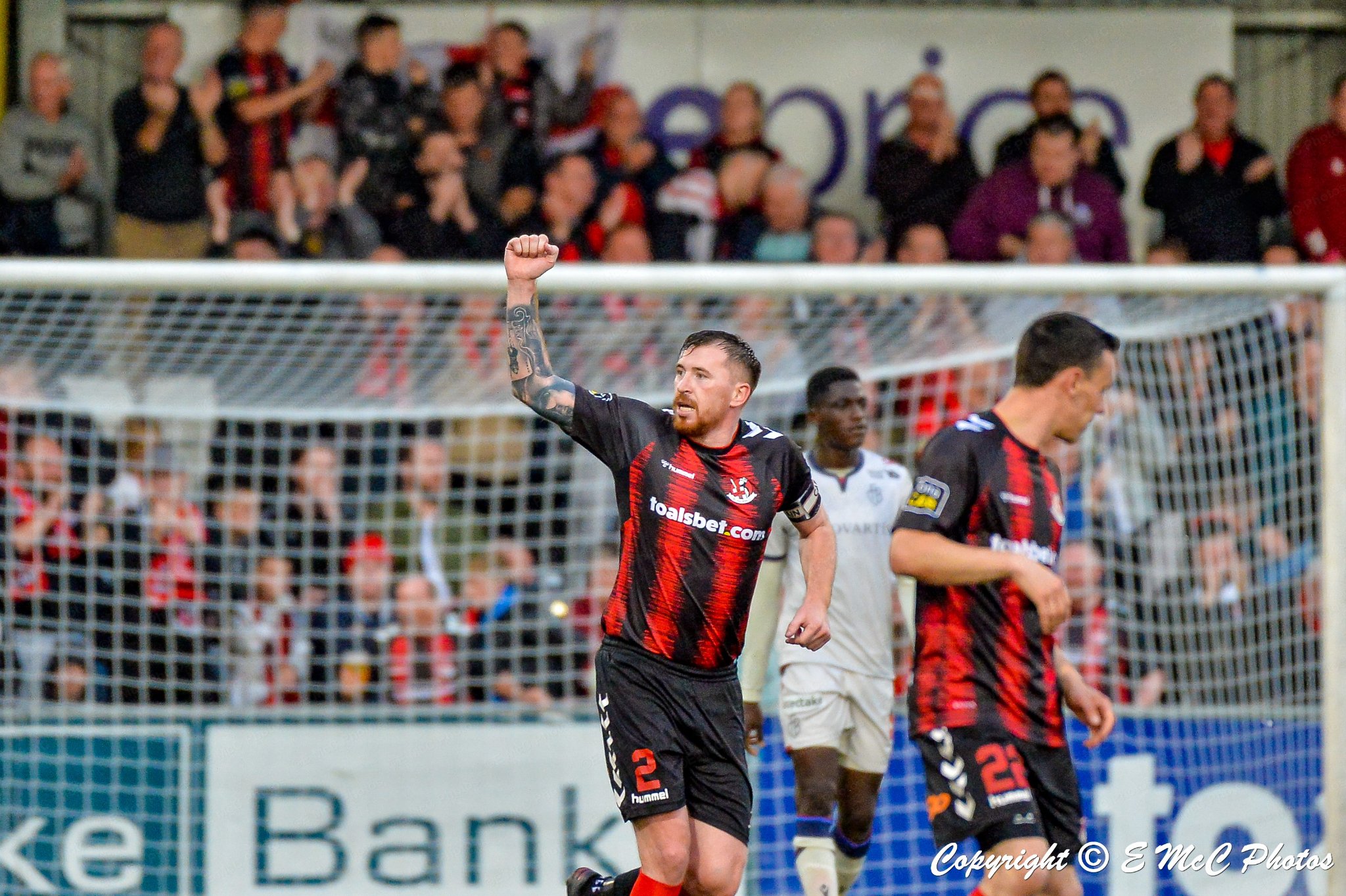 Billy Joe Burns Extends Contract